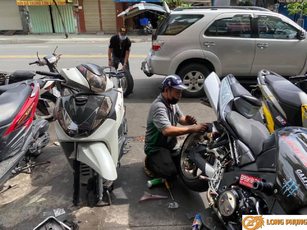 Dịch vụ tân trang xe máy cũ như mới giá tốt tại HCM | Vỏ xe máy